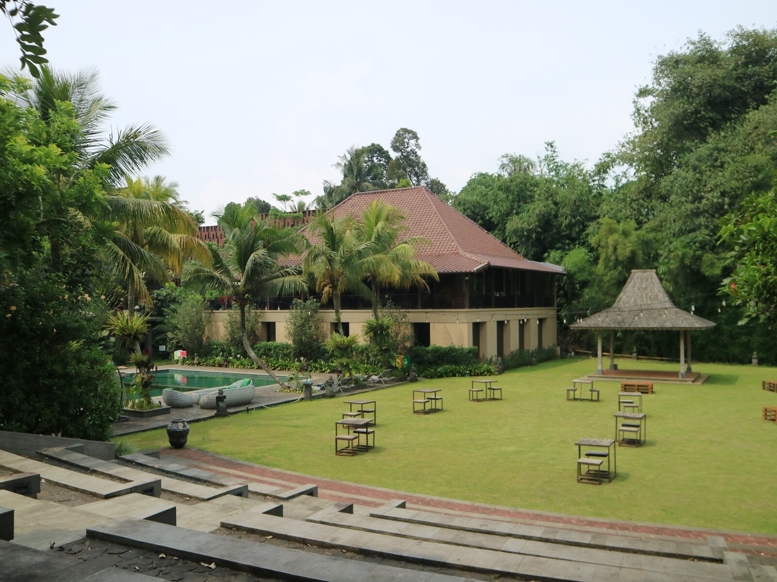 Hotel Amanuba Hotel & Resort Rancamaya in Bogor günstig buchen bei TUI.com