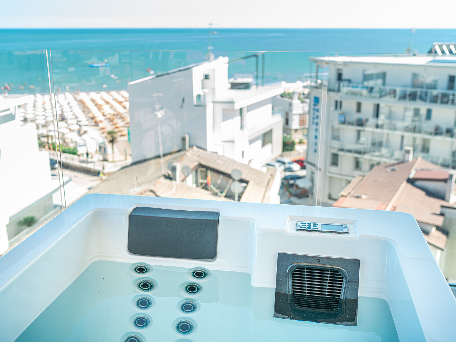 Hotel The One Caorle Hotel & Apartments in Caorle günstig buchen bei ...