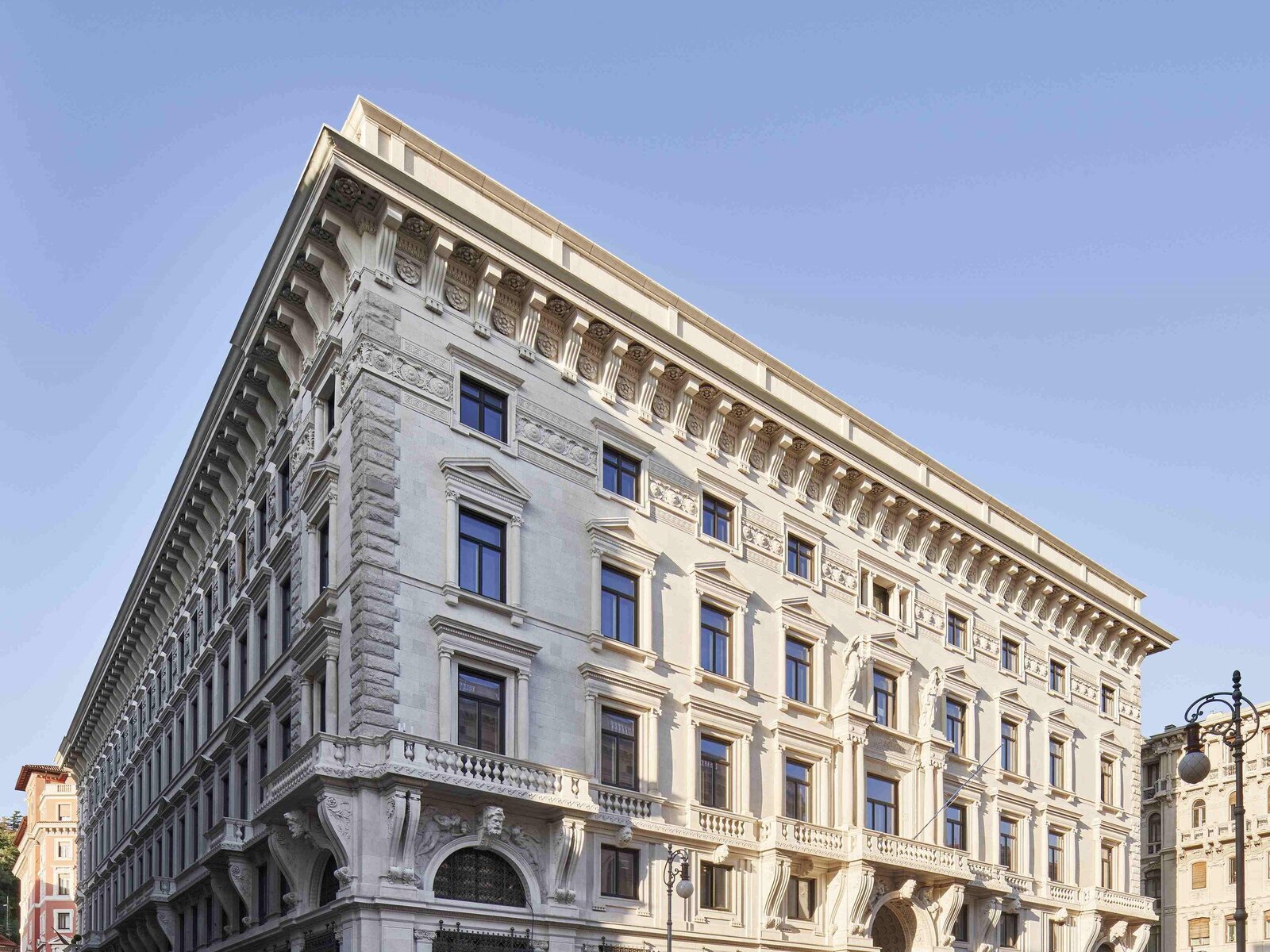 DoubleTree By Hilton Trieste - Triest Urlaub inkl. Flug » ltur
