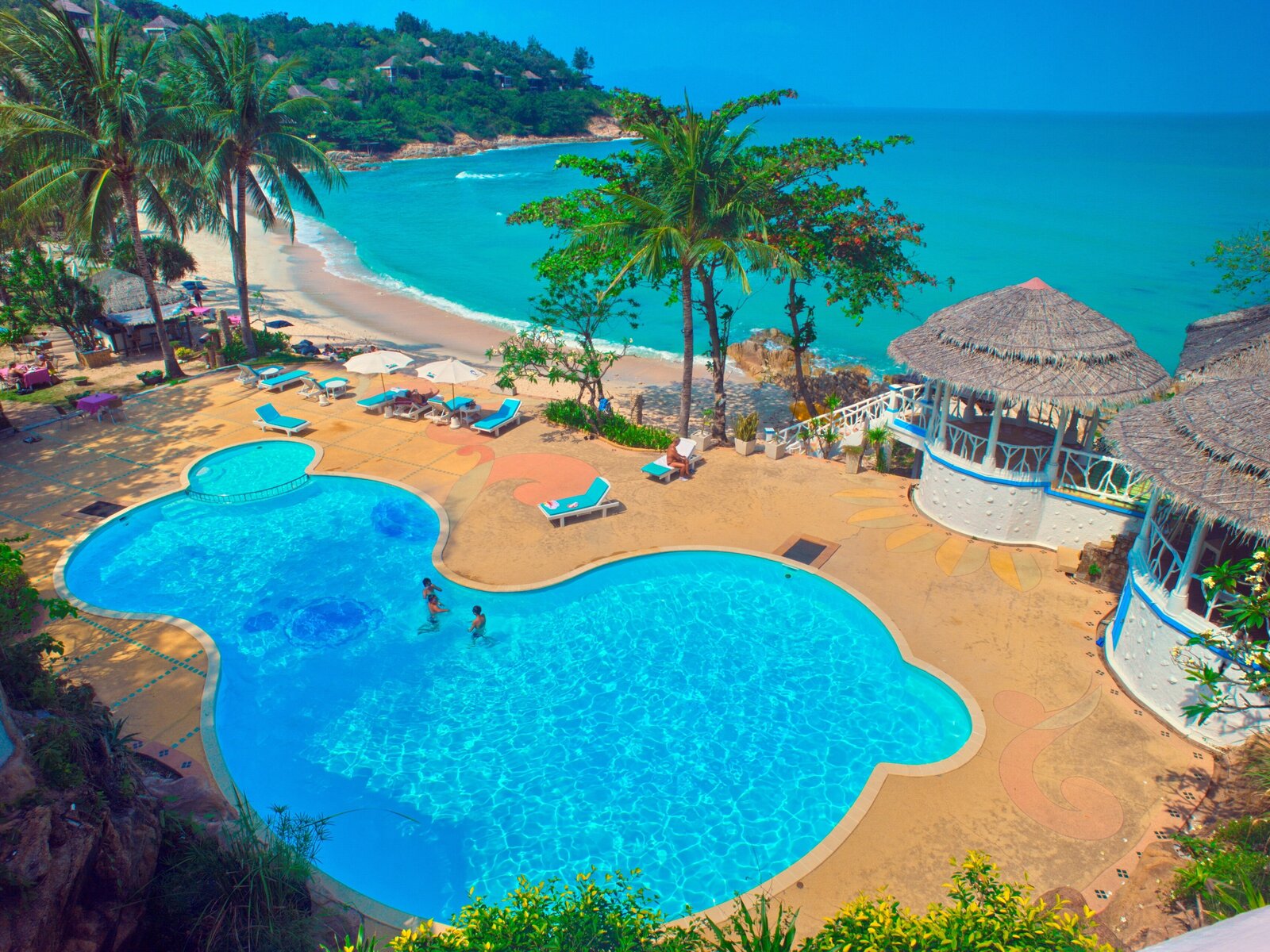 Hotel The Bay Samui Beach Resort in Choeng Mon Beach günstig buchen bei ...