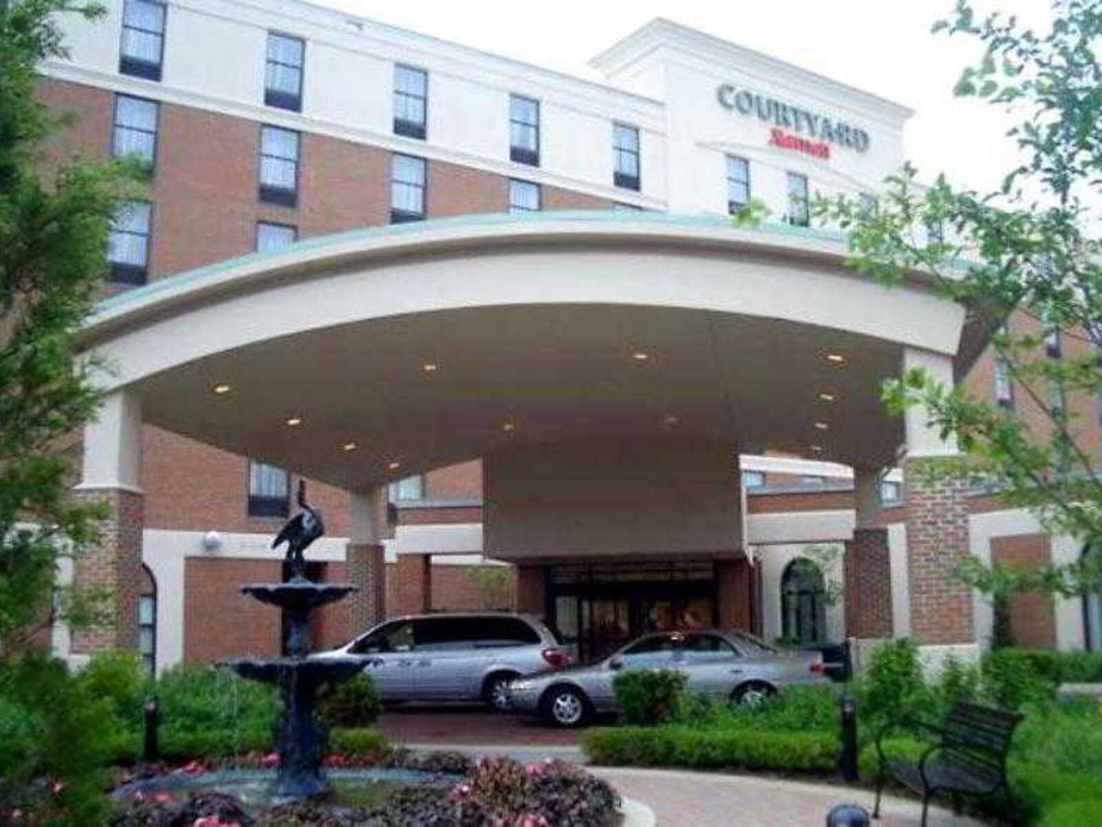 Hotel Courtyard Springfield Downtown in Springfield günstig buchen bei ...