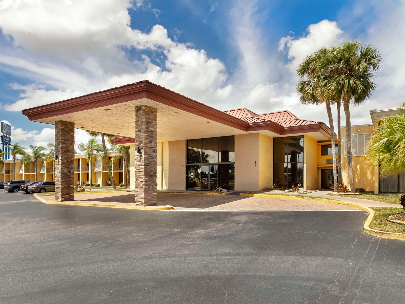 Hotel Best Western International Speedway Hotel in Daytona Beach ...