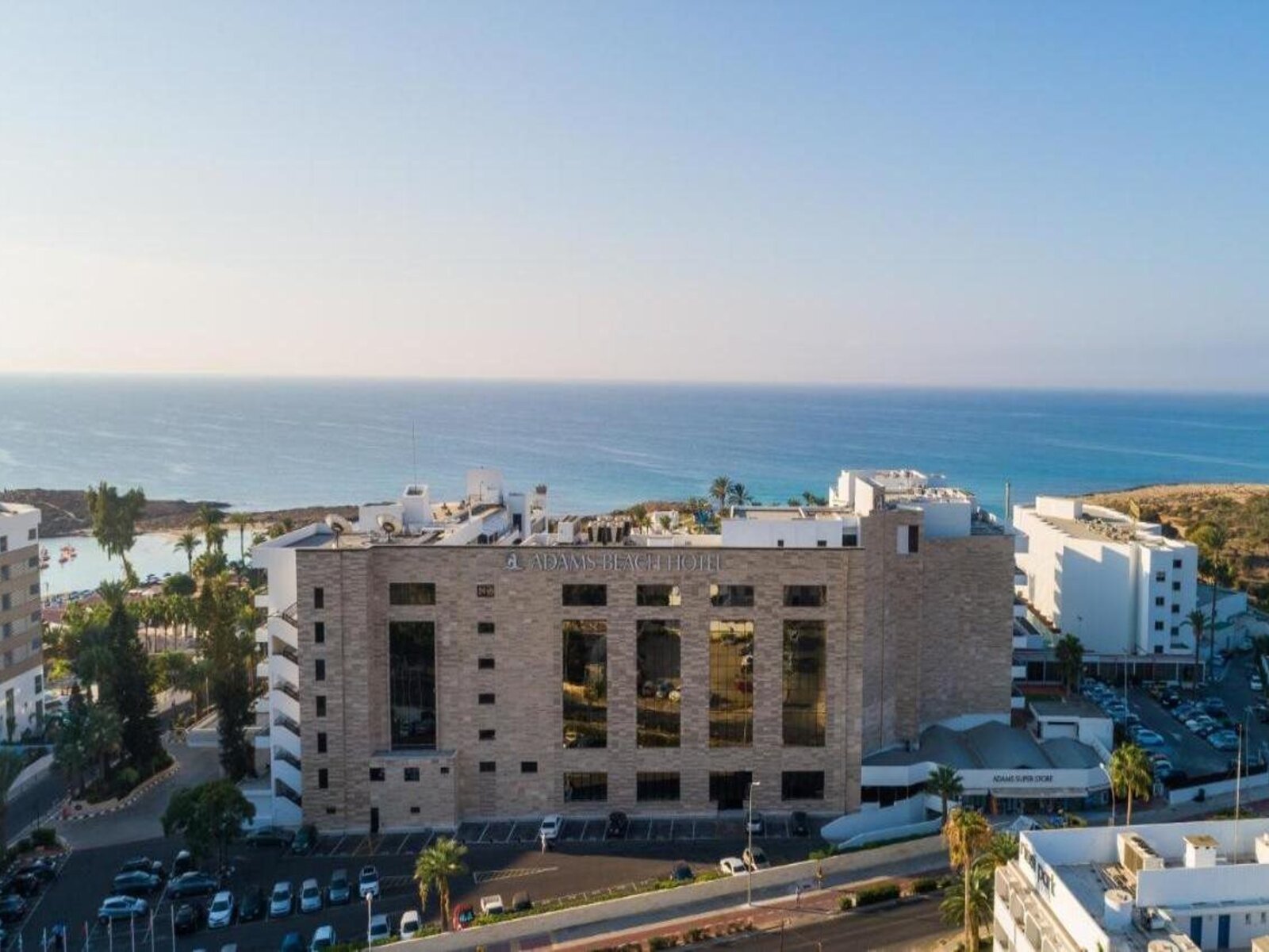 Hotel Adams Beach Hotel Deluxe Wing in Ayia Napa günstig buchen bei TUI.com