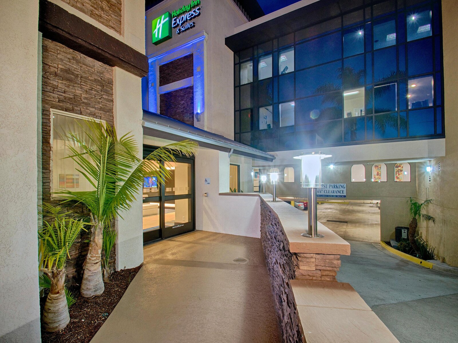 Hotel Hampton Inn by Hilton Costa Mesa Newport Beach in Costa Mesa ...