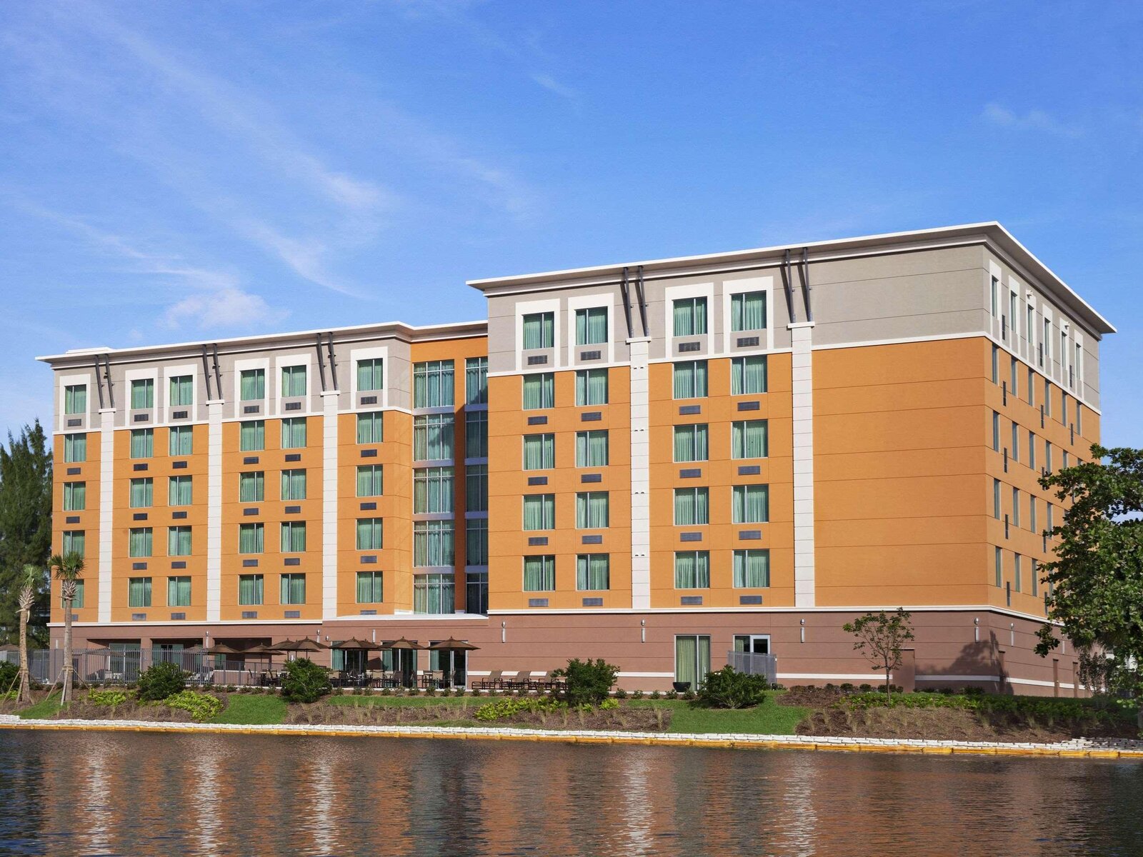 Hotel Holiday Inn Express Miami Airport Blue Lagoon Area in Miami ...