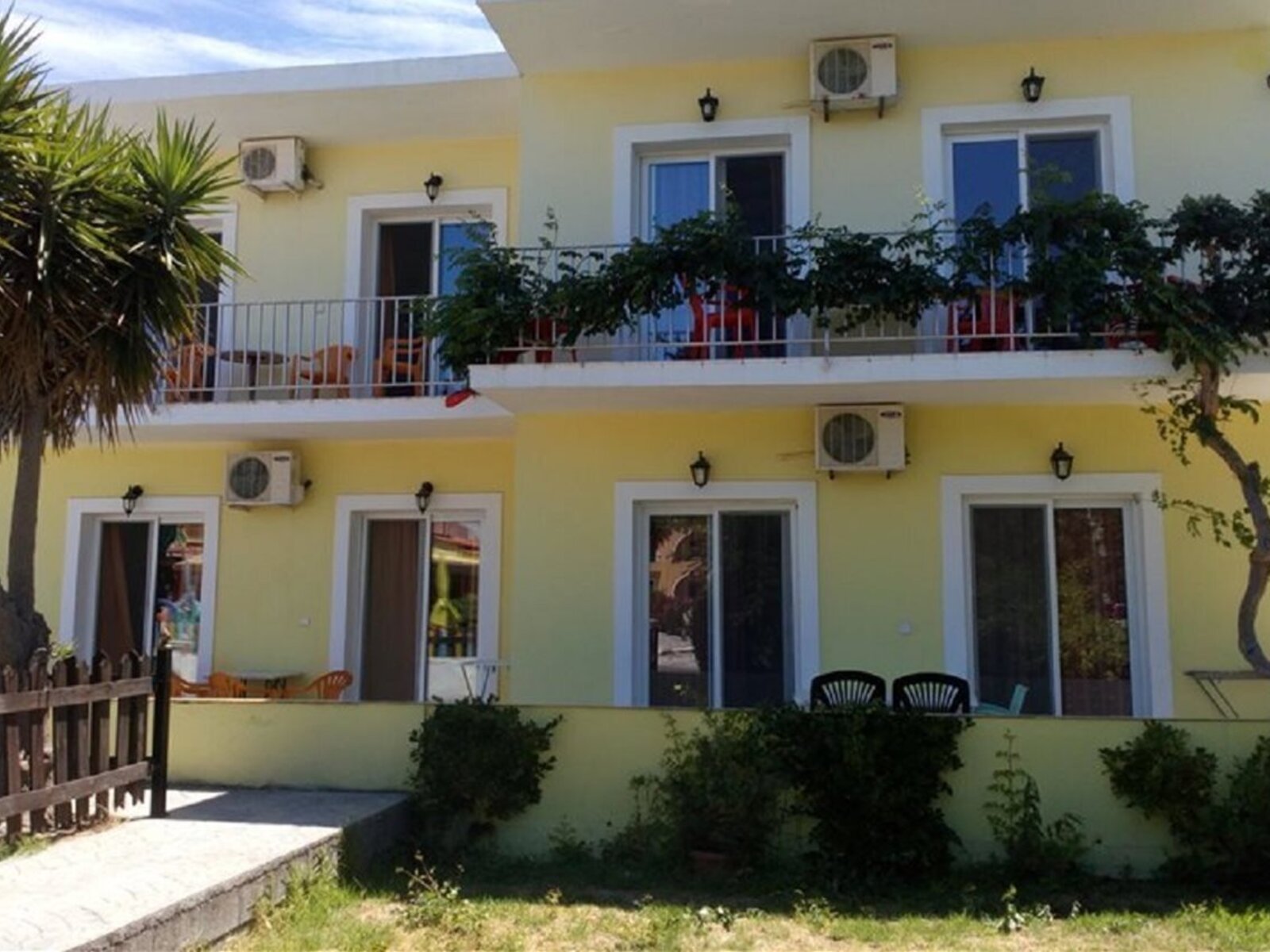 Hotel Amadeus Hawaii Studios & Apartments in Sidari günstig buchen bei ...