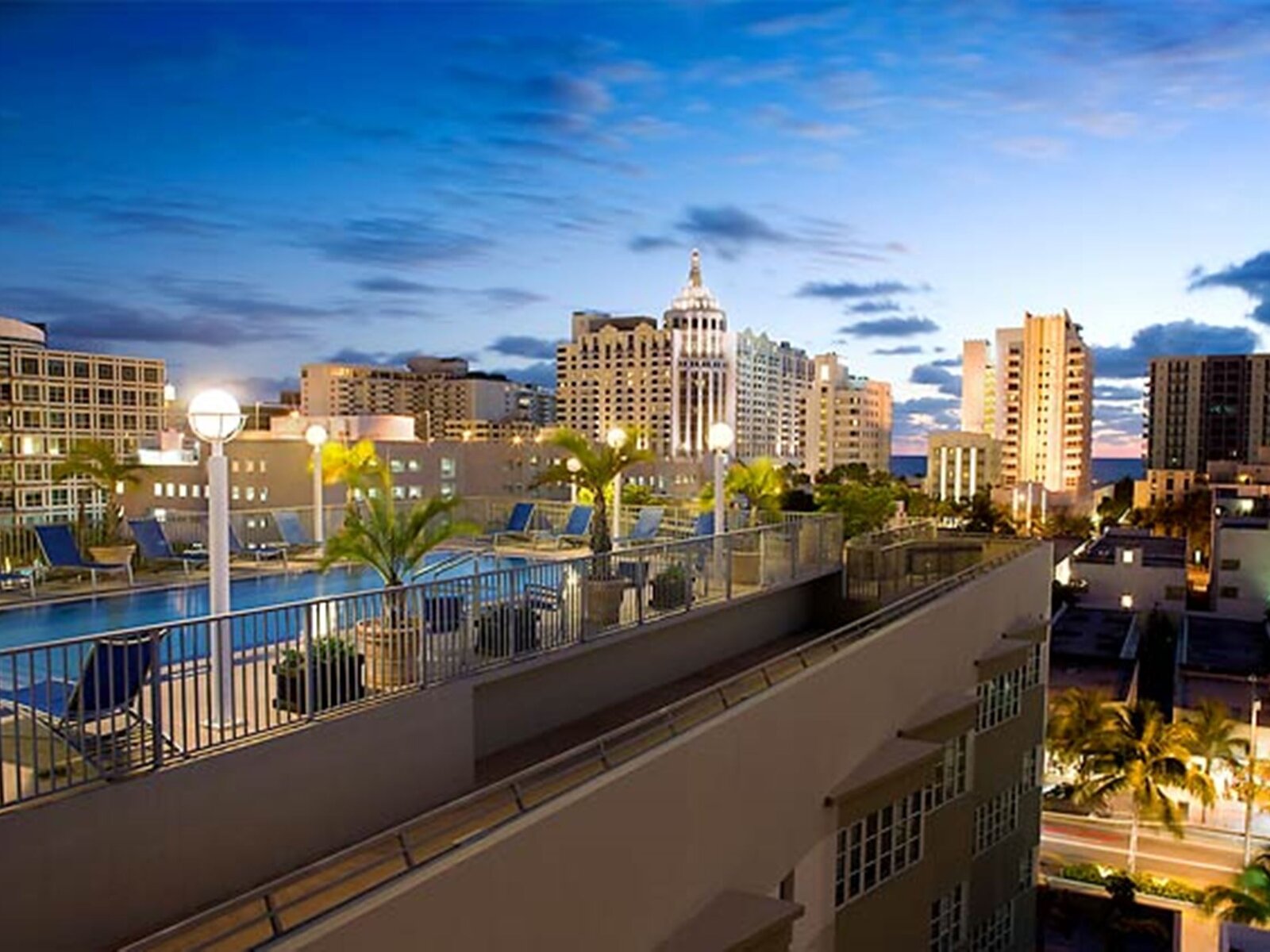 Hotel Courtyard Miami Beach South Beach in Miami Beach günstig buchen ...