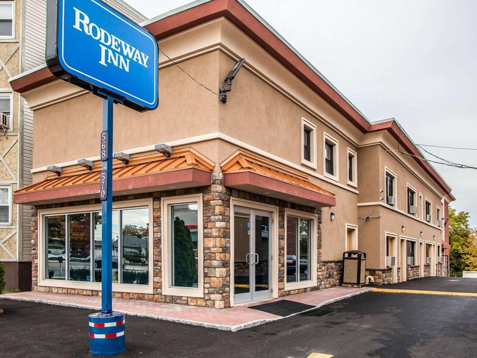 Hotel Rodeway Inn in Belleville günstig buchen bei TUI.com