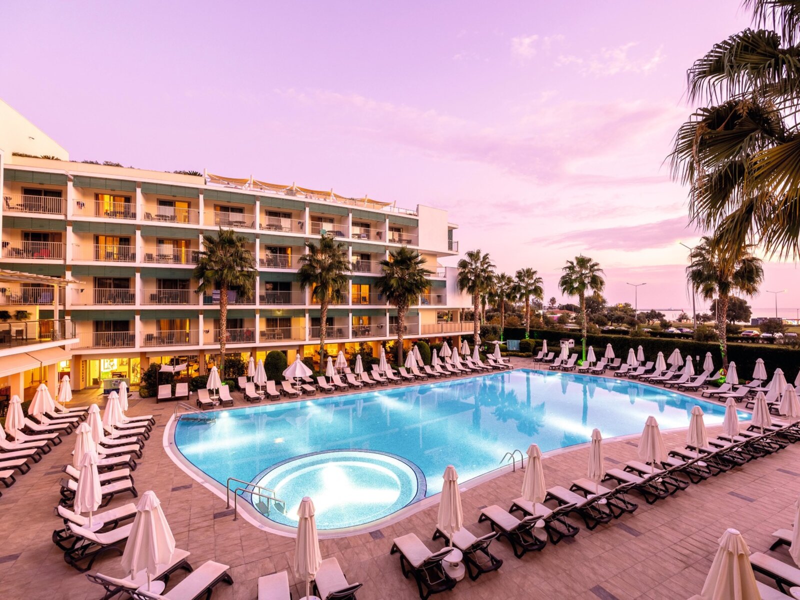 TUI BLUE Barut Andiz ★★★★ - Side Urlaub inkl. Flug » ltur