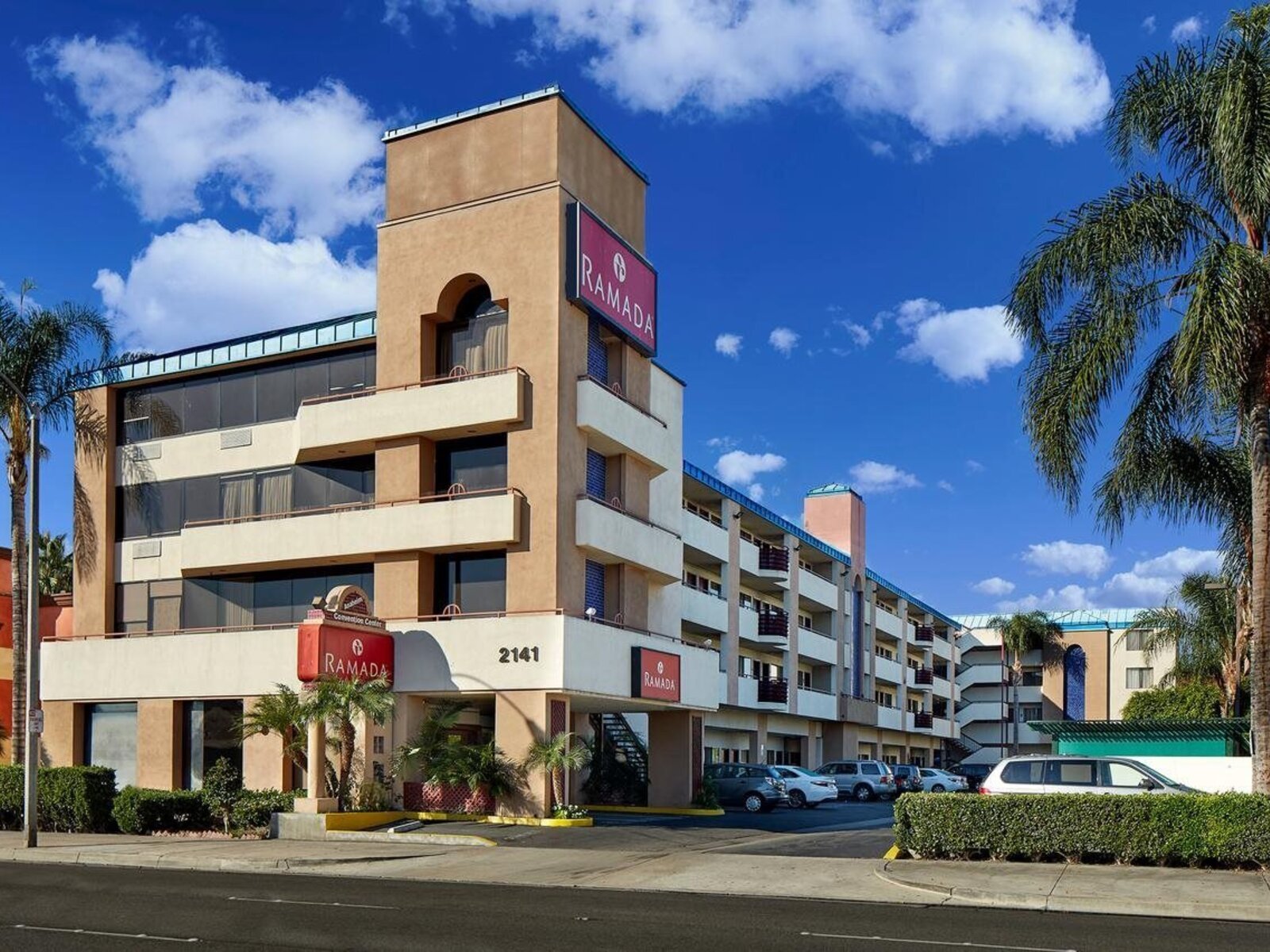Hotel Capri Suites Anaheim in Anaheim günstig buchen bei TUI.com