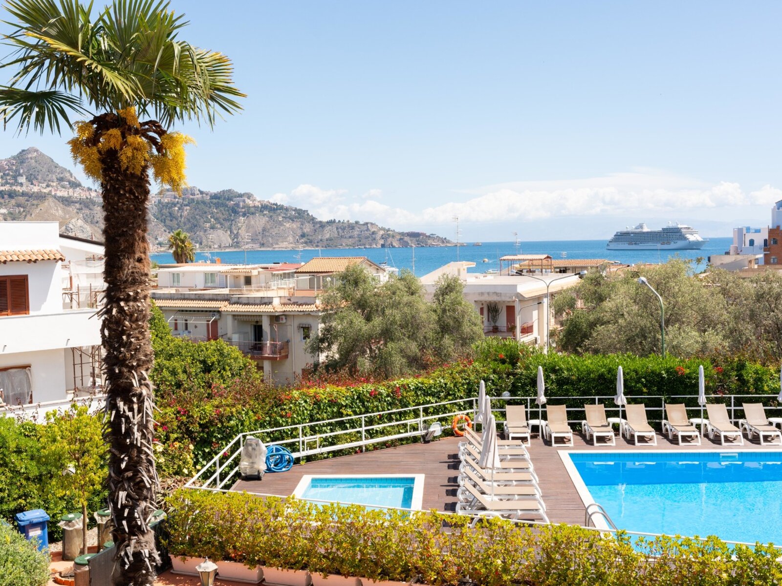 Hotel TUI TIME TO SMILE Villa Giardini in Giardini Naxos günstig buchen ...