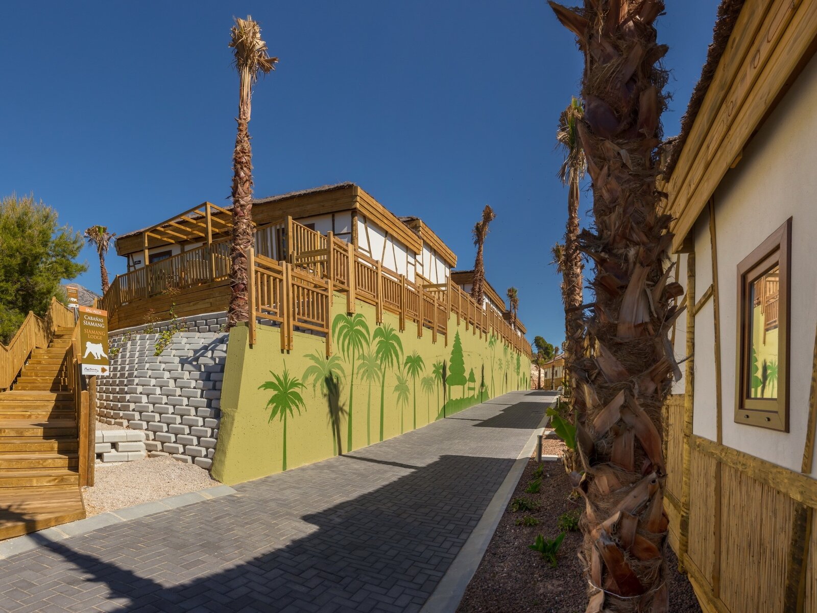 Magic Natura - Animal Waterpark & Polynesian Lodge Resort » ltur