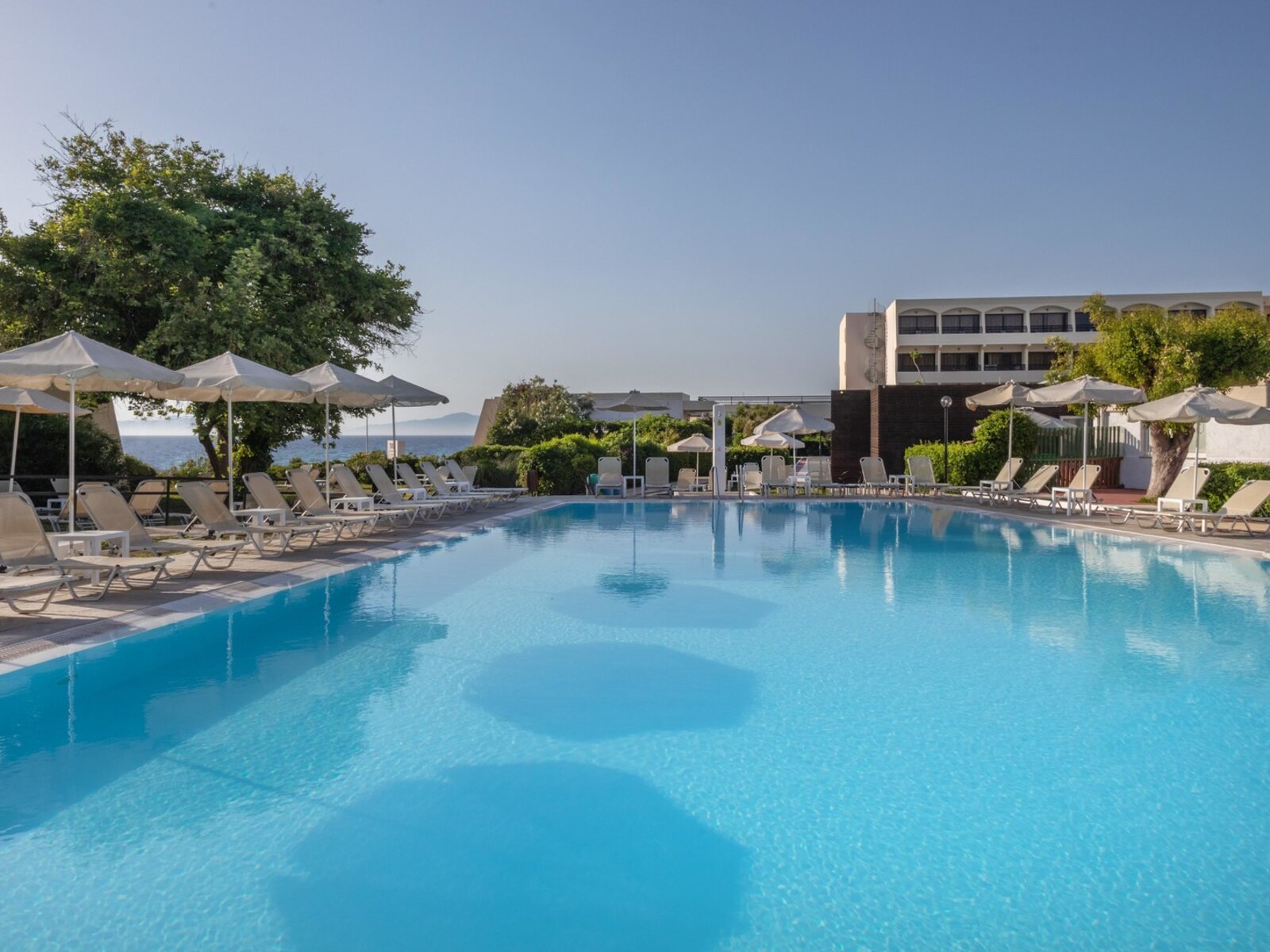 Sol by Melia Cosmopolitan Rhodes - Ixia Urlaub inkl. Flug » ltur